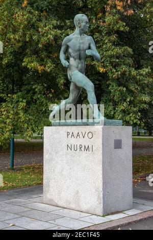 Statue of Paavo Nurmi, the Flying Finn Stock Photo - Alamy
