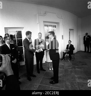 THE SECRET AGENT, from left: Bob Hoskins, Christian Bale, 1996, TM ...