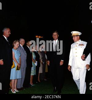The Commandant of the Marine Corps, General Carl E. Mundy, wearing a ...