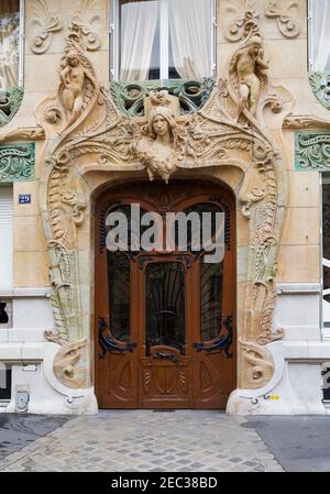 The famous Lavirotte building , Paris, France Stock Photo - Alamy