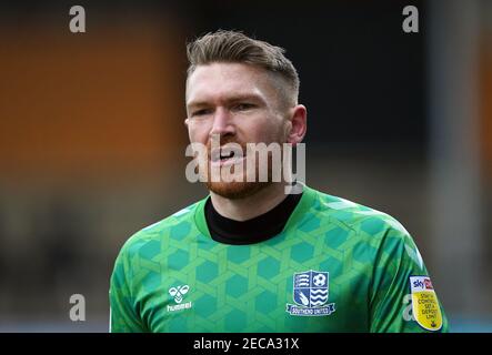 Mark Oxley of Southend United during Sky Bet League Two between ...