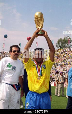 17/7/94. 1994 World Cup Final, Italy v Brazil. L-R Roberto Baggio and ...
