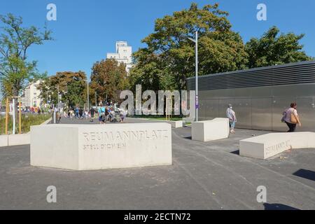 Wien, Reumannplatz, Neugestaltung 2020 Stock Photo - Alamy
