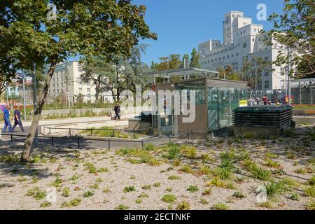 Wien, Reumannplatz, Neugestaltung 2020 Stock Photo - Alamy
