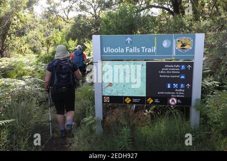 Start of Uloola Falls Trail in the Royal National Park near Waterfall ...