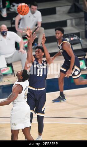 Notre Dame forward Juwan Durham (11) shoots during the first half of an ...