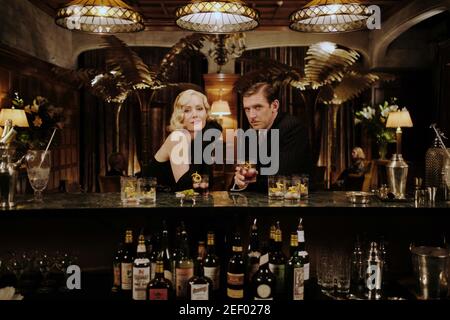 BLITHE SPIRIT, from left: Dan Stevens, Isla Fisher, 2020. ph: Rob ...