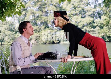 BLITHE SPIRIT, from left: Dan Stevens, Isla Fisher, 2020. ph: Rob ...