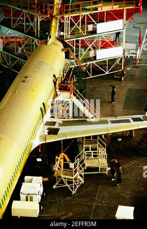 Assembly and production line of a commercial airplane for Anerican ...