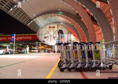 Luggage Trolleys, Dubai International Airport UAE Stock Photo - Alamy
