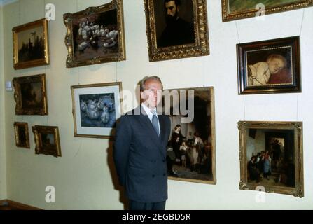 Heinrich Graf von Spreti, Chef von Sotheby's München, Cyril Humphris ...