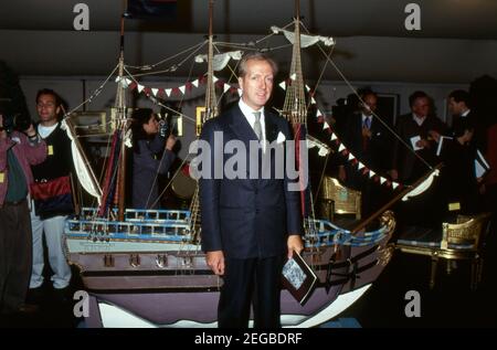 Heinrich Graf von Spreti, Chef von Sotheby's München, Cyril Humphris ...