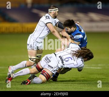 Bath's Will Muir tackled by Gloucester's Afolabi Fosagbon during the ...