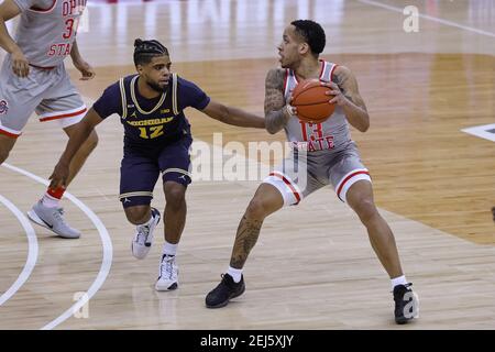 Michigan guard Mike Smith (12) in action during the first half of an ...