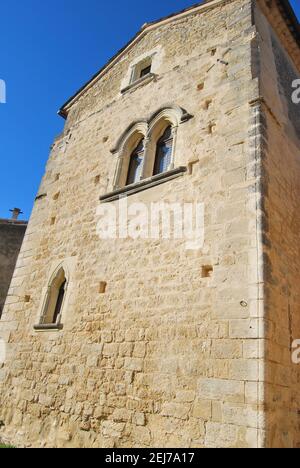 Viens Luberon Viens Provence France Stock Photo - Alamy