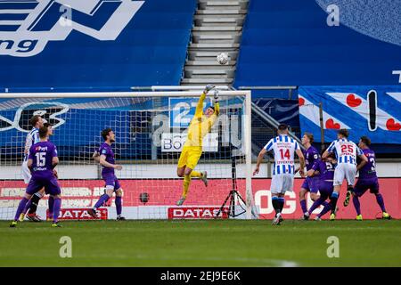 HEERENVEEN, NETHERLANDS - FEBRUARY 21: goalkeeper Erwin Mulder of SC ...
