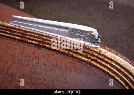 hood ornament of a rusted Pontiac 6 from the 1930s, car, classic car ...