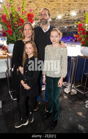 (L-R) Paola ten Cate, Tjalling ten Cate, Julia ten cate and Princess ...