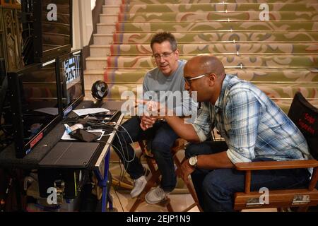 TOM AND JERRY, (aka TOM & JERRY), director Tim Story (center, black ...