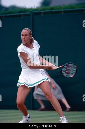 Australian tennis player Nicole Bradtke Provis, 1980s Stock Photo - Alamy