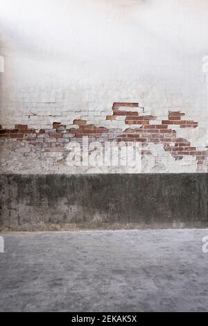 White brick wall of an old factory or workshop building Stock Photo - Alamy