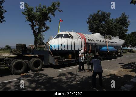 The Gatotkaca N250 Prototype Aircraft 01 (PA01), arrival in the ...