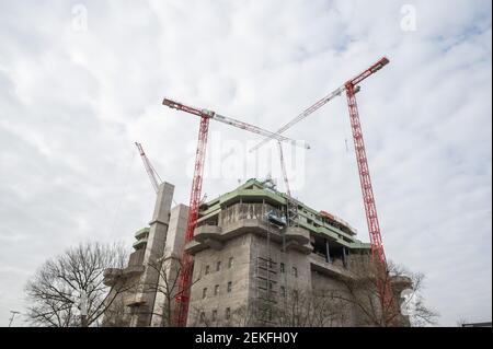 Hamburg, Germany. 23rd Feb, 2021. The construction site on the bunker ...