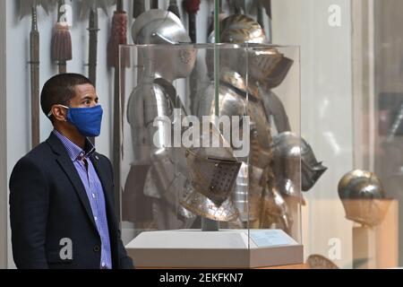 Medieval armor display in the Metropolitan museum. New York, USA Stock ...