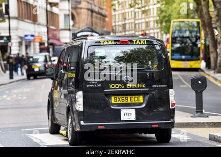 London's first electric taxi since the Bersey Taxi in the late 1890s ...