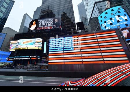 Two Times Square electronic billboard building at Times Square ...
