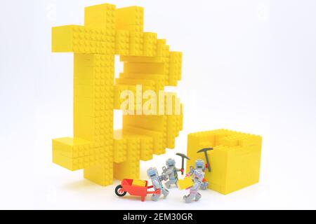 lego bitcoin form Stock Photo - Alamy