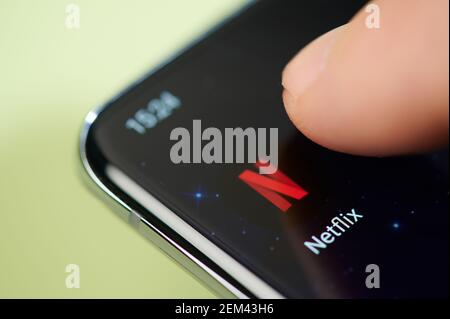 Netflix logo on a tv screen Stock Photo - Alamy