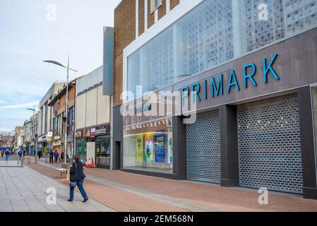 A Primark store on the high street in Cardiff, South Wales Stock Photo ...