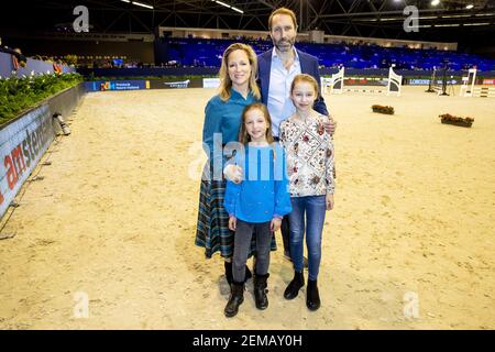 (L-R) Paola ten Cate, Tjalling ten Cate, Julia ten cate and Princess ...