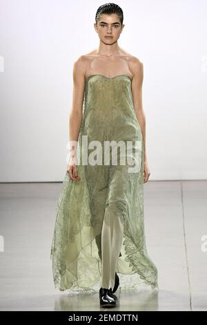 Model Skylar Tartz walks on the runway during the Narciso Rodriguez Fashion Show at FW17 held at ...