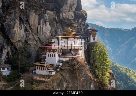 The Unesco-listed Tiger's Nest monastery (Paro Taktsang) is Bhutan's ...