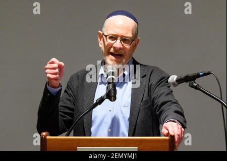 Rabbi J. Rolando Matalon (aka Roly Matalon) speaking at the JCC ...