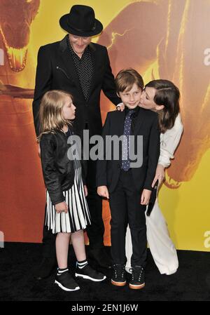 (L-R) Renn Hawkey, Vera Farmiga, Gytta Lubov Hawkey and Fynn Hawke at ...