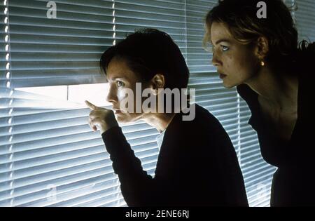 Saffron Burrows Film: Timecode (USA 2000) Characters: Emma Director ...