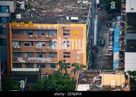 Huaqiangbei electronics market of Shenzhen in China Stock Photo - Alamy