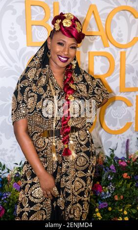 Singer/Songwriter/ Rapper Maimouna Youssef aka Mumu Fresh on the Gold ...