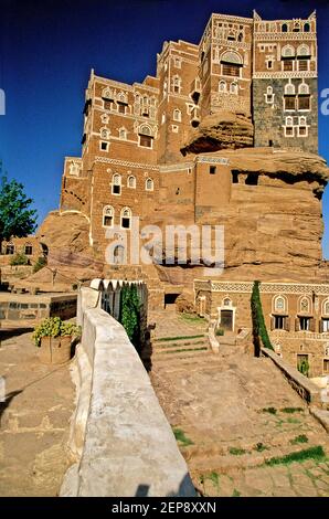 Royal Palace in Wadi Dhar, Imam palace, Wadi Daar, Highlands, Yemen ...