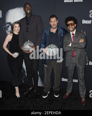 (L-R) Julia Fox, Kevin Garnett, The Weeknd and Adam Sandler at the ...