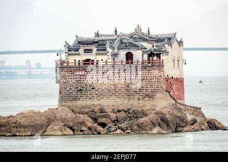 --File--Aerial view of the 700-year-old Guanyin Pavilion located in Ezhou, Hubei that has ...