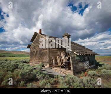 Goodnoe Hills Schoolhouse - Klickitat County, Washington Stock Photo ...