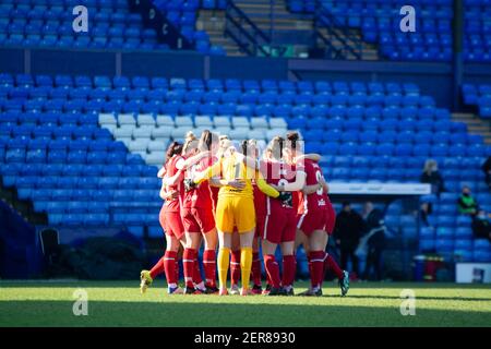 Birkenhead, UK. 28th Feb, 2021. Meikayla Moore (#15 Liverpool) heads ...