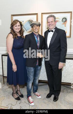 Veronica Priem, Jason Mraz and Curtis Priem attend Find Your Light ...