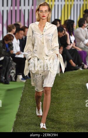 Model Maartje Verhoef walks on the runway during the Chanel Fashion ...