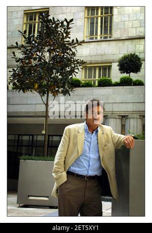 Anthony Beevor Author pic David Sandison 2/5/2002 Stock Photo - Alamy