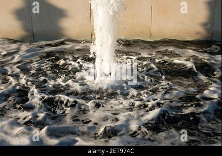 University campus water feature example Stock Photo - Alamy